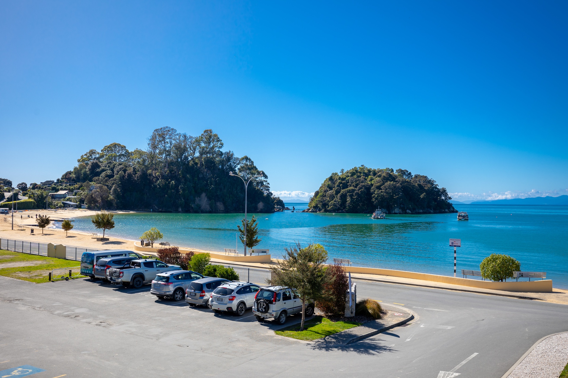 Two Bedroom Beach View Apartment - Kaiteriteri